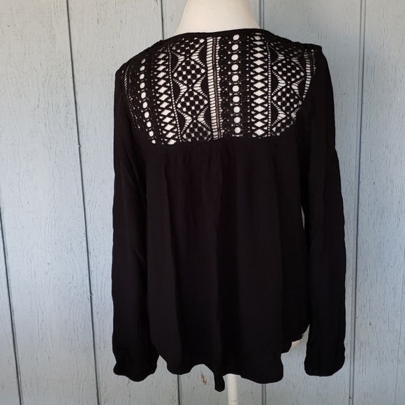 Mossimo Supply Co. | Tops | Crochet Flowy Top Oversized More Of An Xl ...